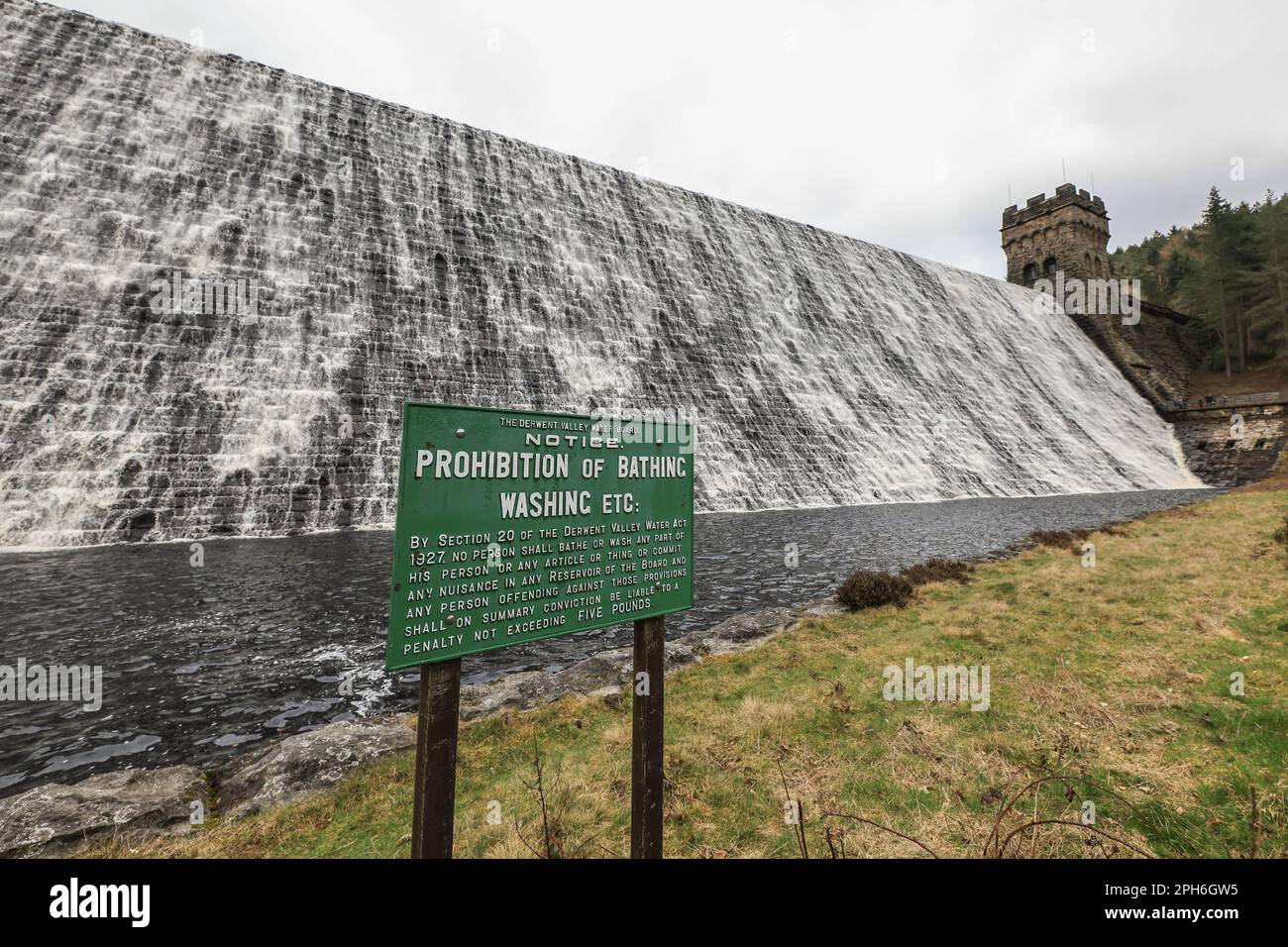 Derwent Dam overflows as Derwent reservoir fills up after months of ...