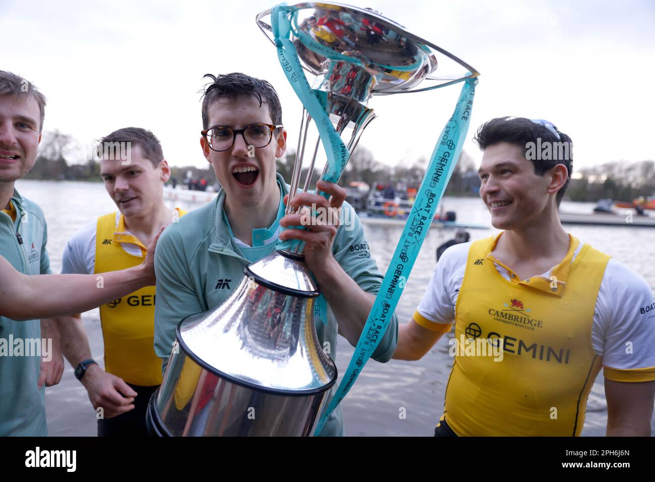 Cambridge’s Matt Edge celebrates with the trophy after the 168th Men's ...