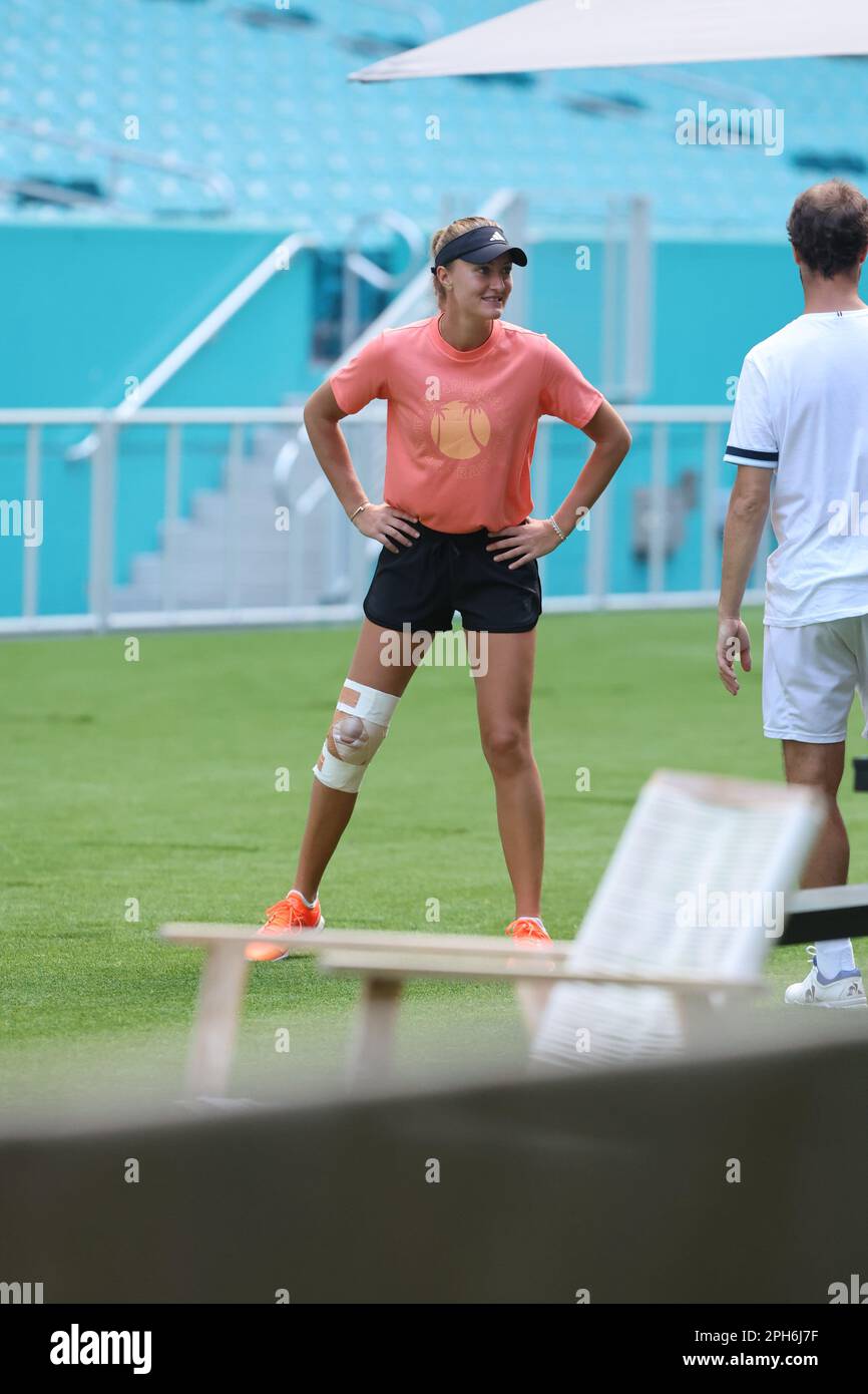 Alexa guarachi mathison hi-res stock photography and images - Alamy