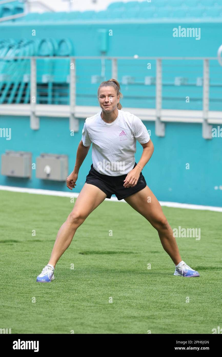 Karolina muchova tennis player hi-res stock photography and images - Alamy