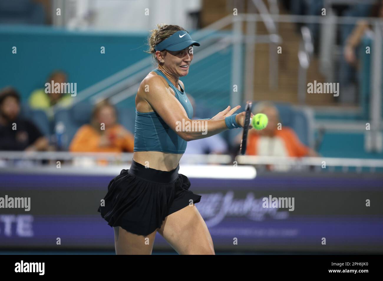 Paula badosa coach hi-res stock photography and images - Alamy