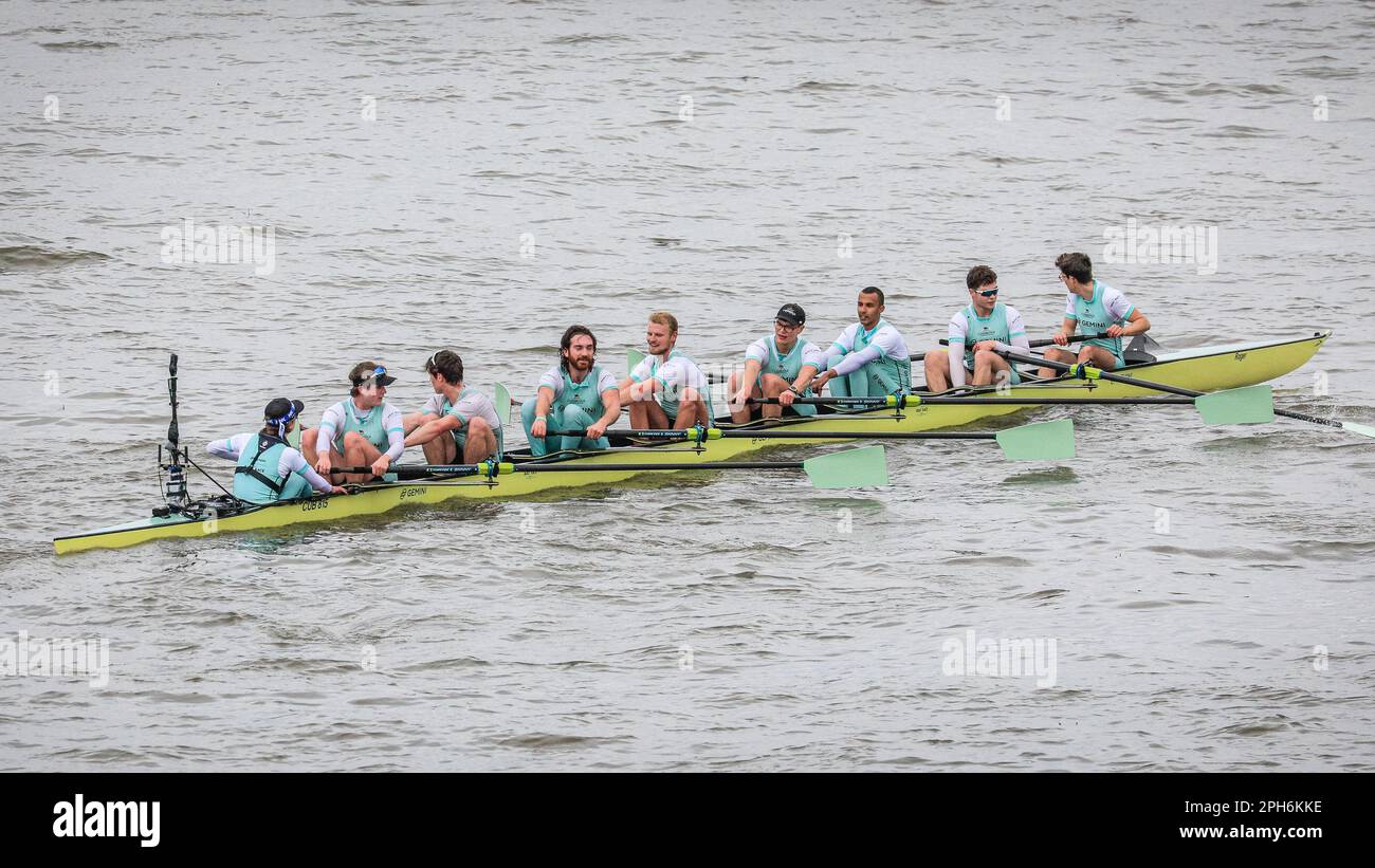 Mens eight rowing hi-res stock photography and images - Alamy