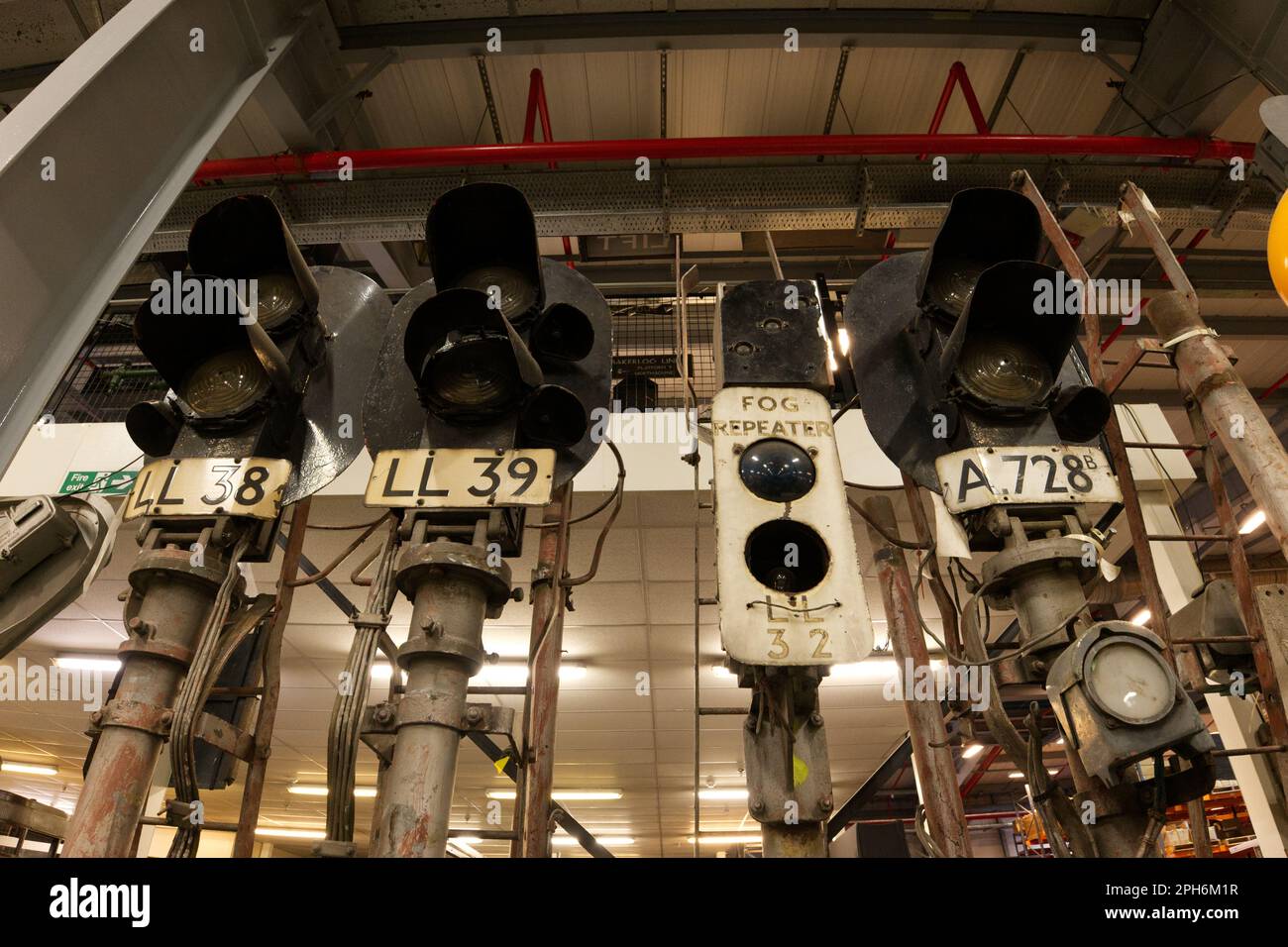 Signalling equipment hi-res stock photography and images - Alamy