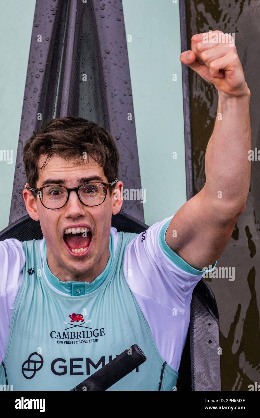 London, UK. 26th Mar, 2023. Matt Edge, the Cambridge bow man celebrates ...
