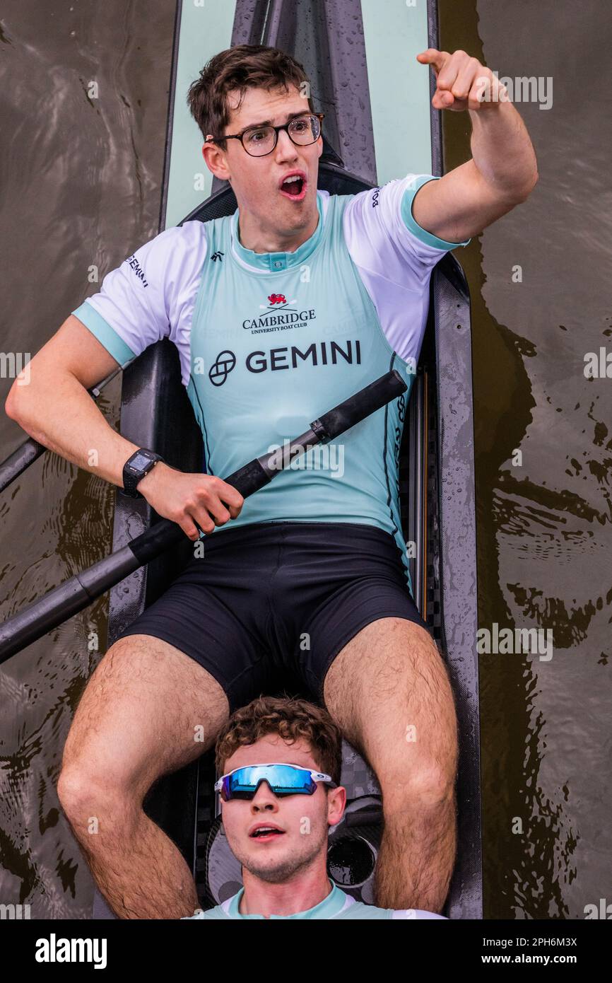 London, UK. 26th Mar, 2023. Matt Edge, the Cambridge bow man celebrates ...