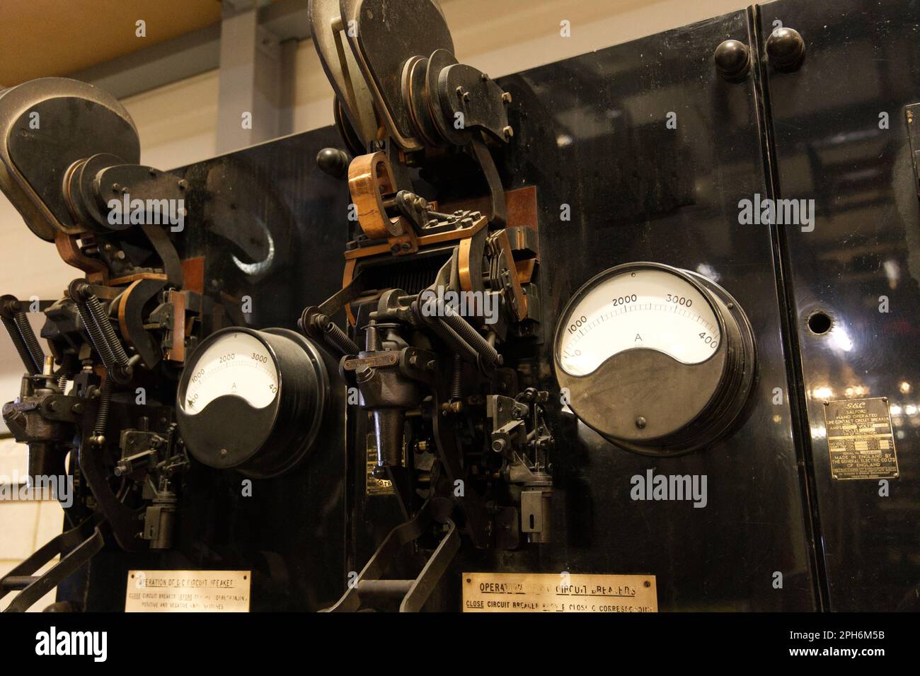 London underground system hi-res stock photography and images - Alamy