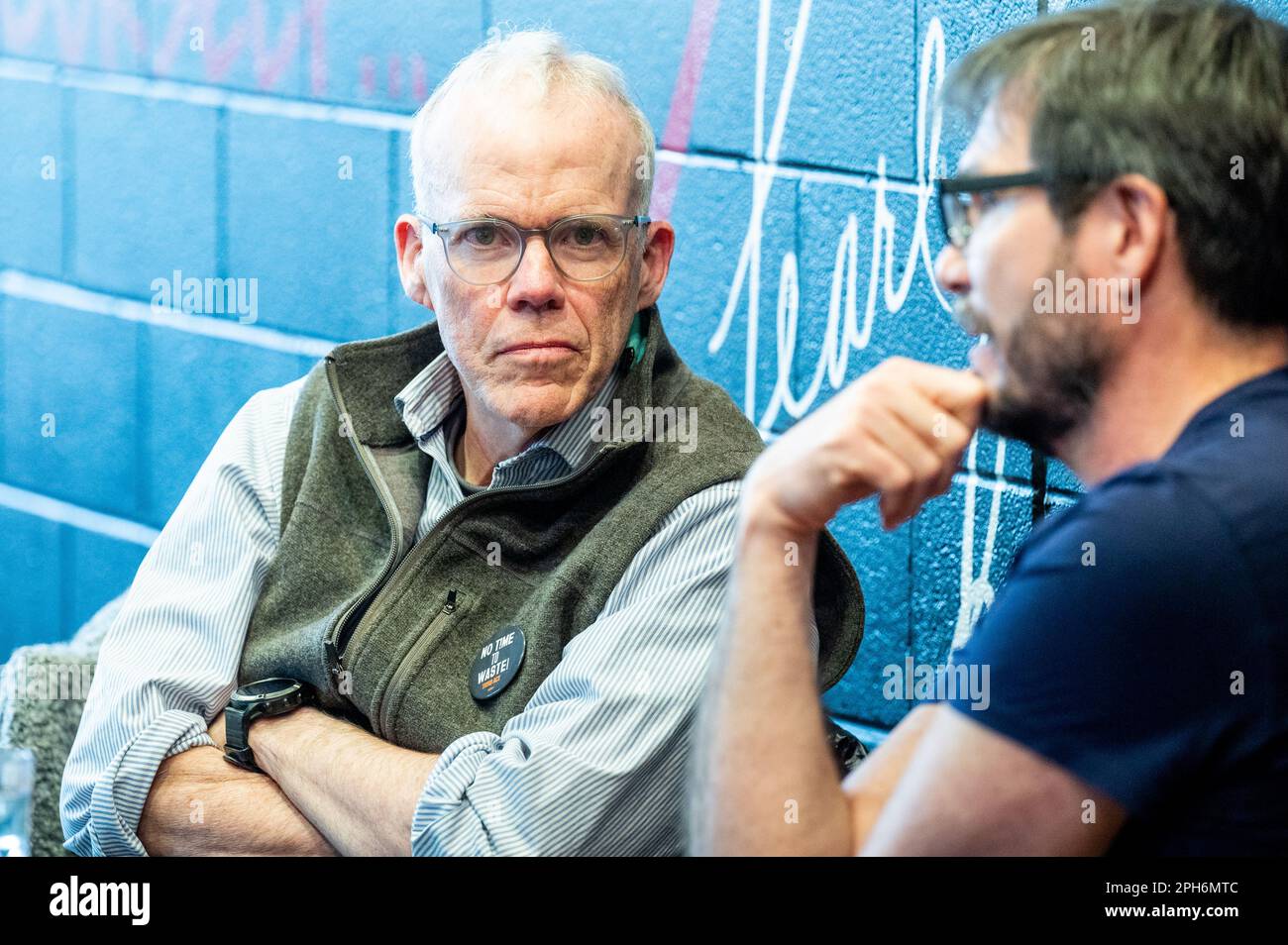 Peter kalmus hi-res stock photography and images - Alamy