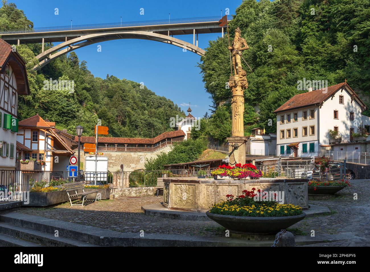 The Gotteron bridge under the historic street - rue de Forgerons of ...