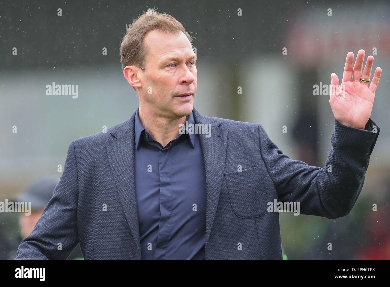 Duncan ferguson fans hi-res stock photography and images - Alamy