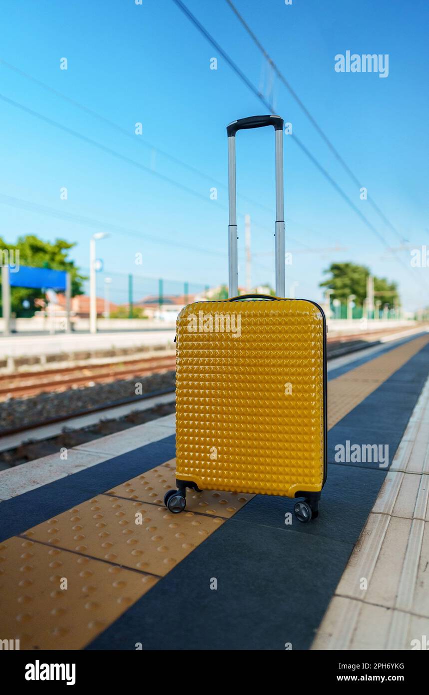 Abandoned bag station hi-res stock photography and images - Alamy