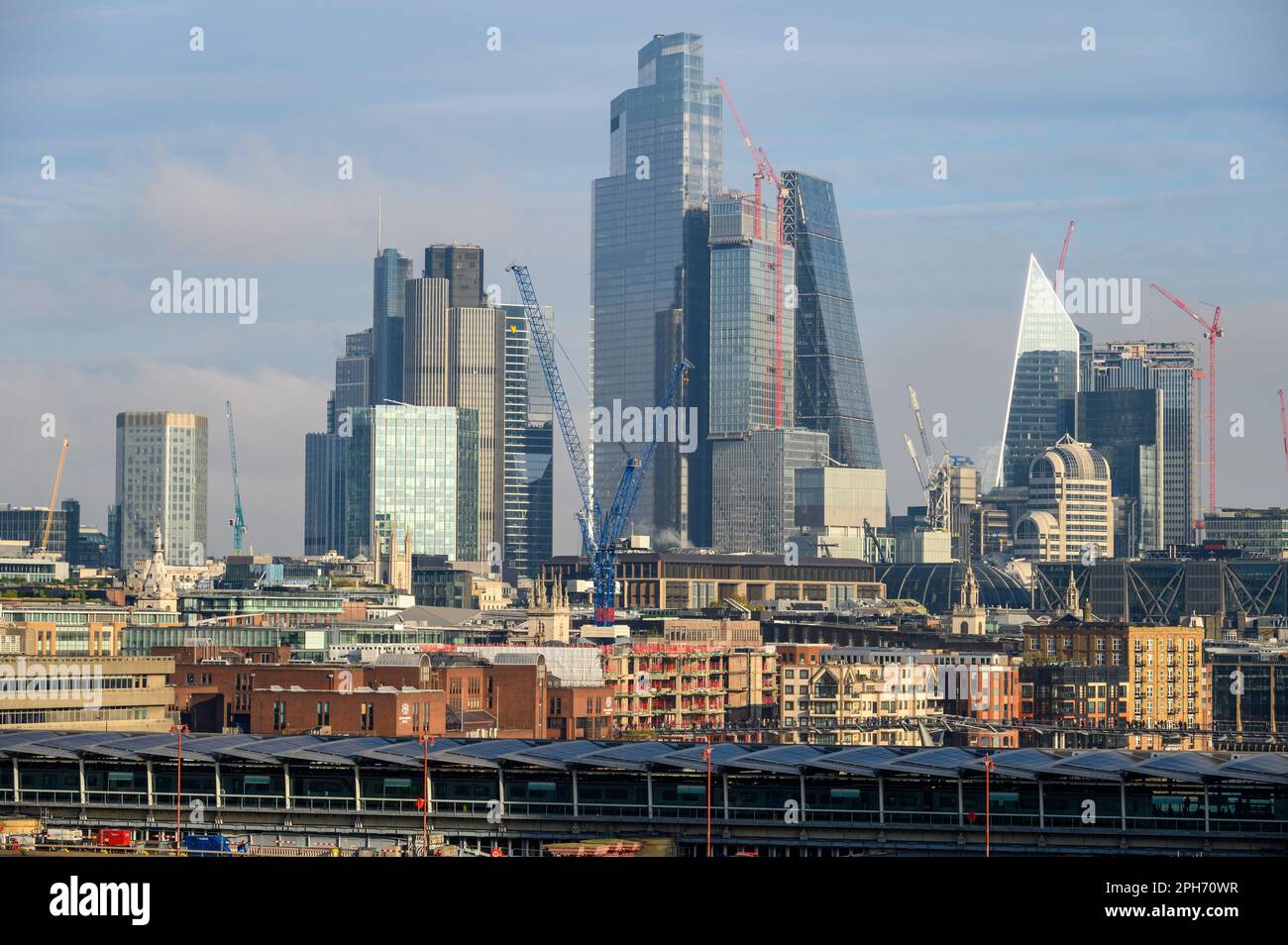 LONDON - November 13, 2022: Enjoy a breathtaking panoramic view of the ...