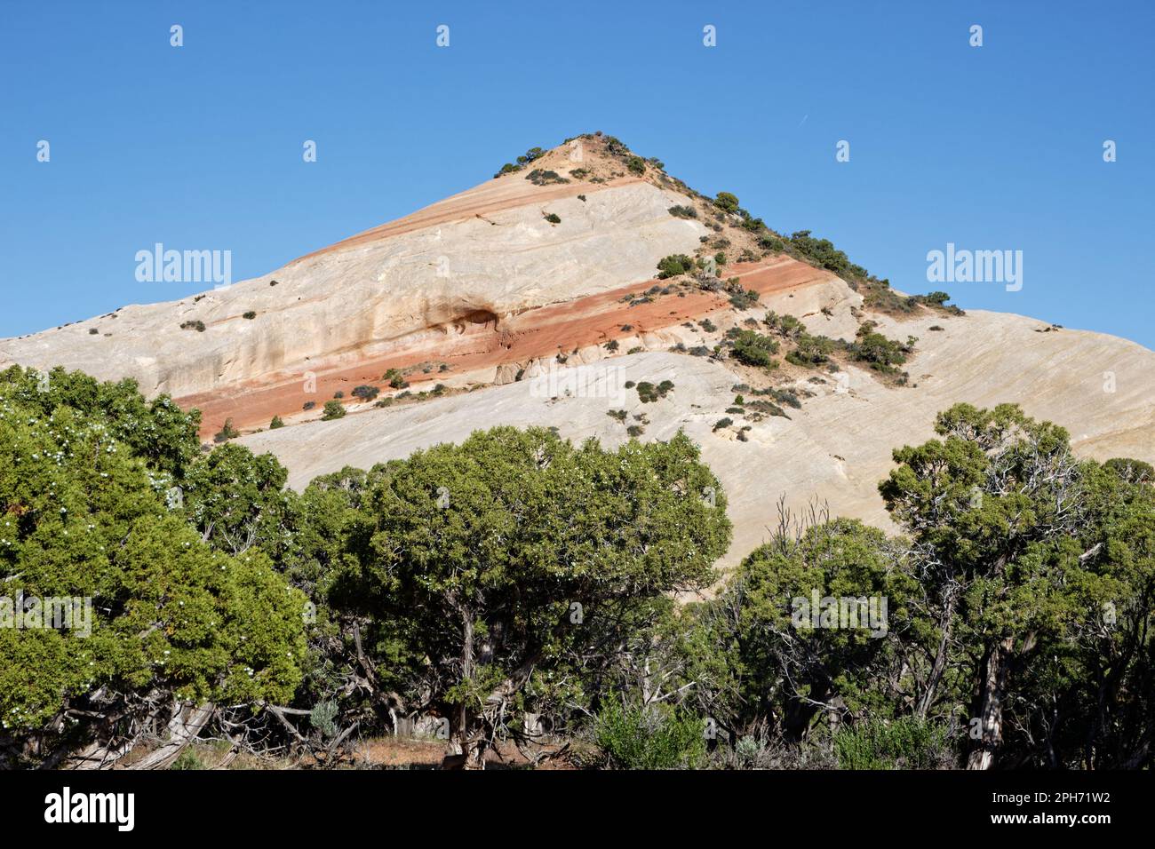 A sandstone hill in Red Fleet State Park, Utah, USA Stock Photo - Alamy