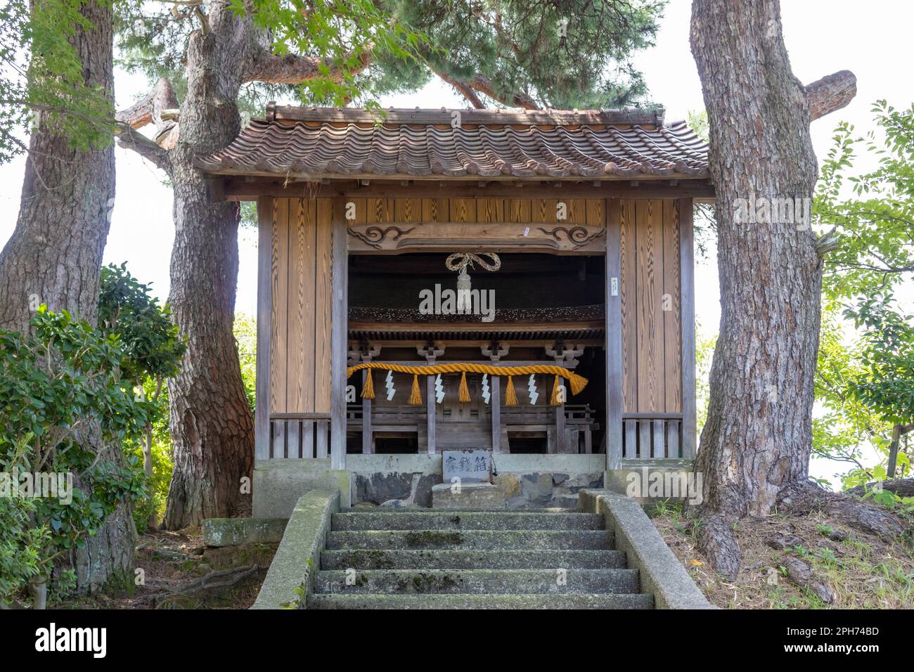 Small shrine at Maruoka Castle, Sakai, Fukui prefecture, Japan Stock ...
