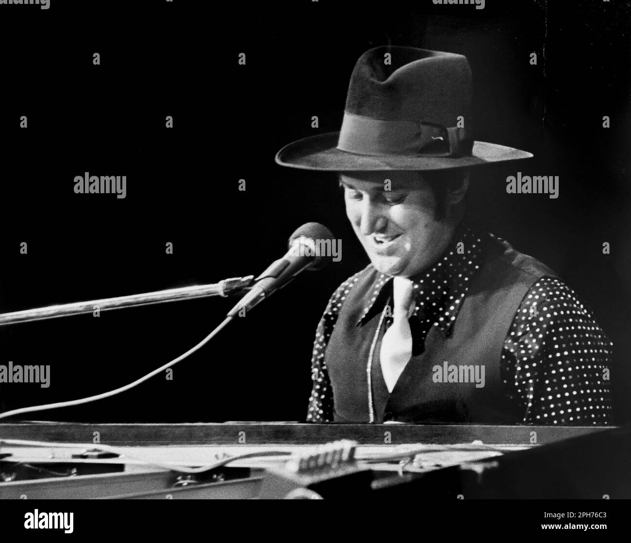 Neil sedaka hi-res stock photography and images - Alamy