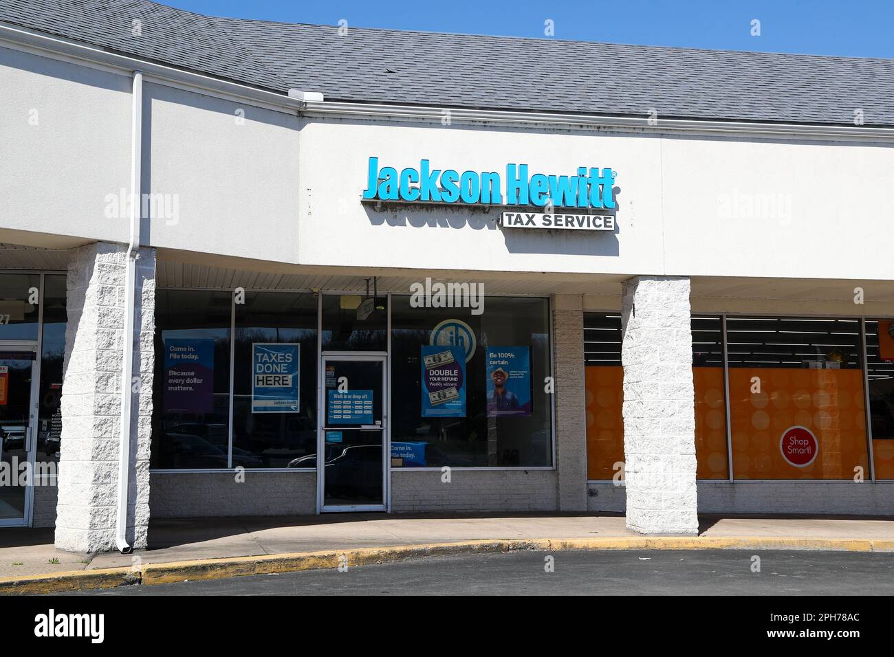 Sunbury plaza hi-res stock photography and images - Alamy