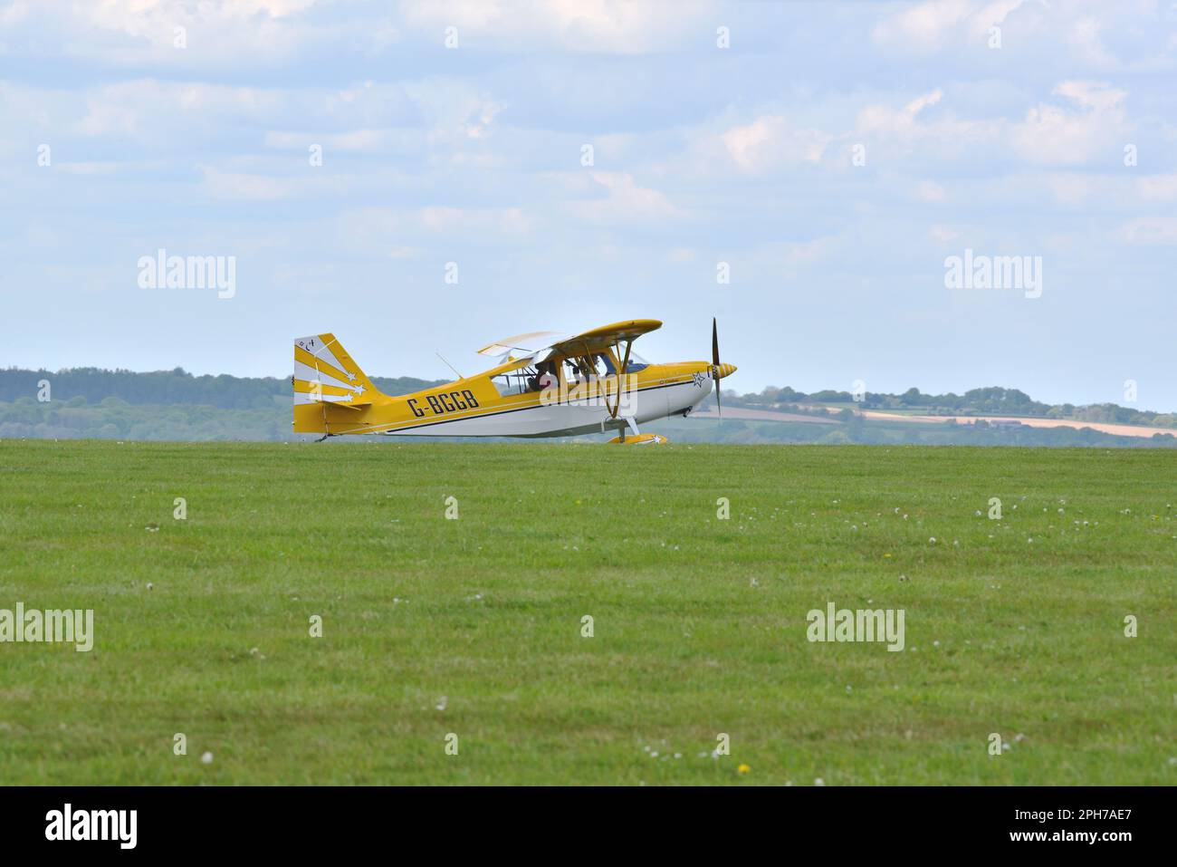 Bellanca 7GCBC Citabria, registered G-BGGB, taxis to the parking area ...