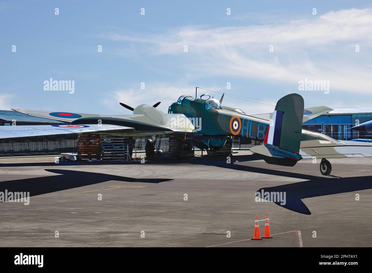 Handley page hampden bomber hi-res stock photography and images - Alamy