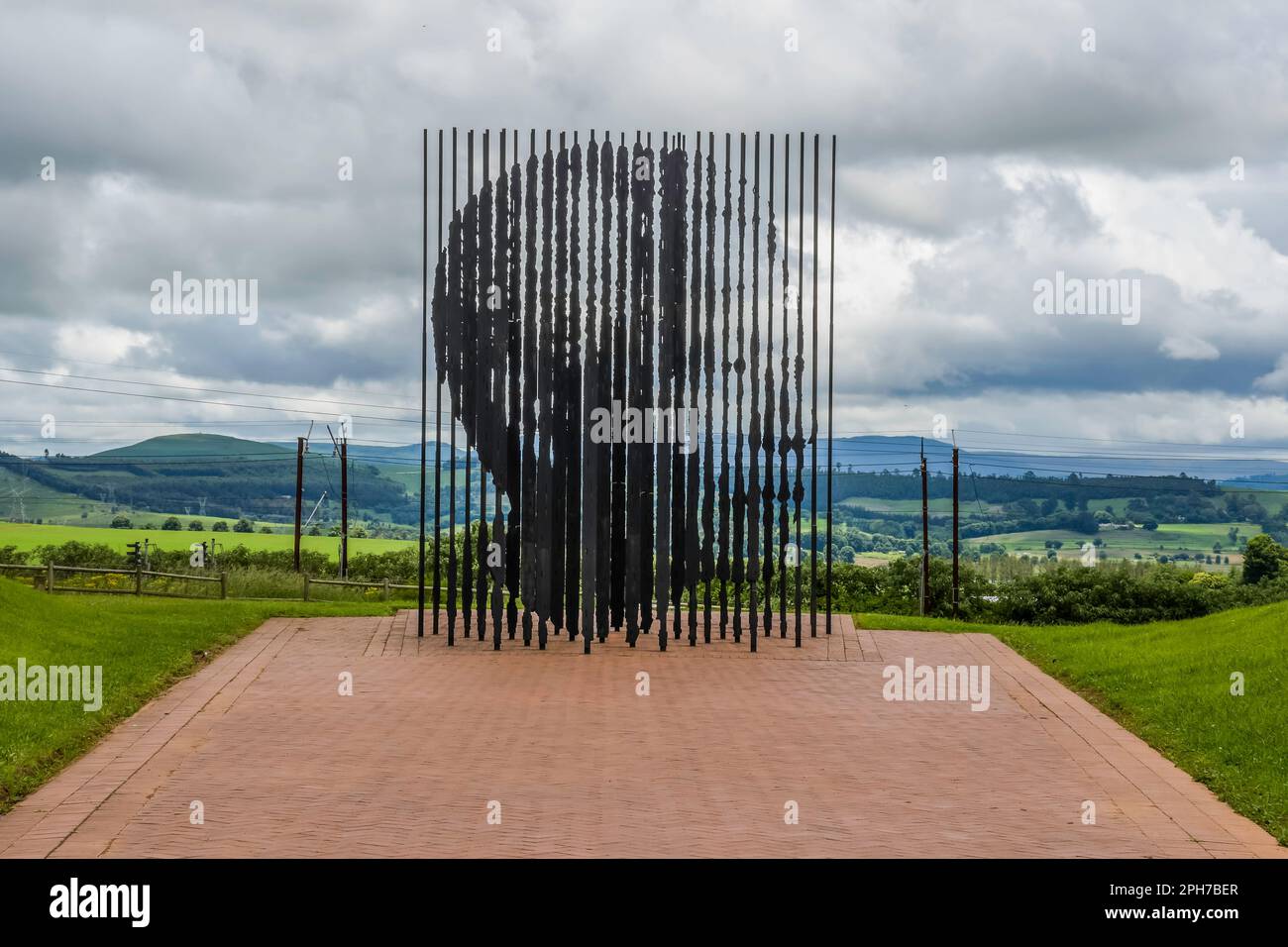 Nelson Mandela capture site , steel statue in Howick midlands KwaZulu ...