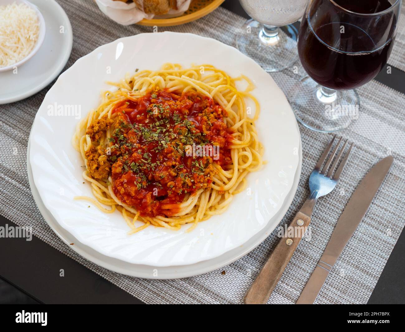 Traditional Italian dish is spaghetti bolognese Stock Photo - Alamy