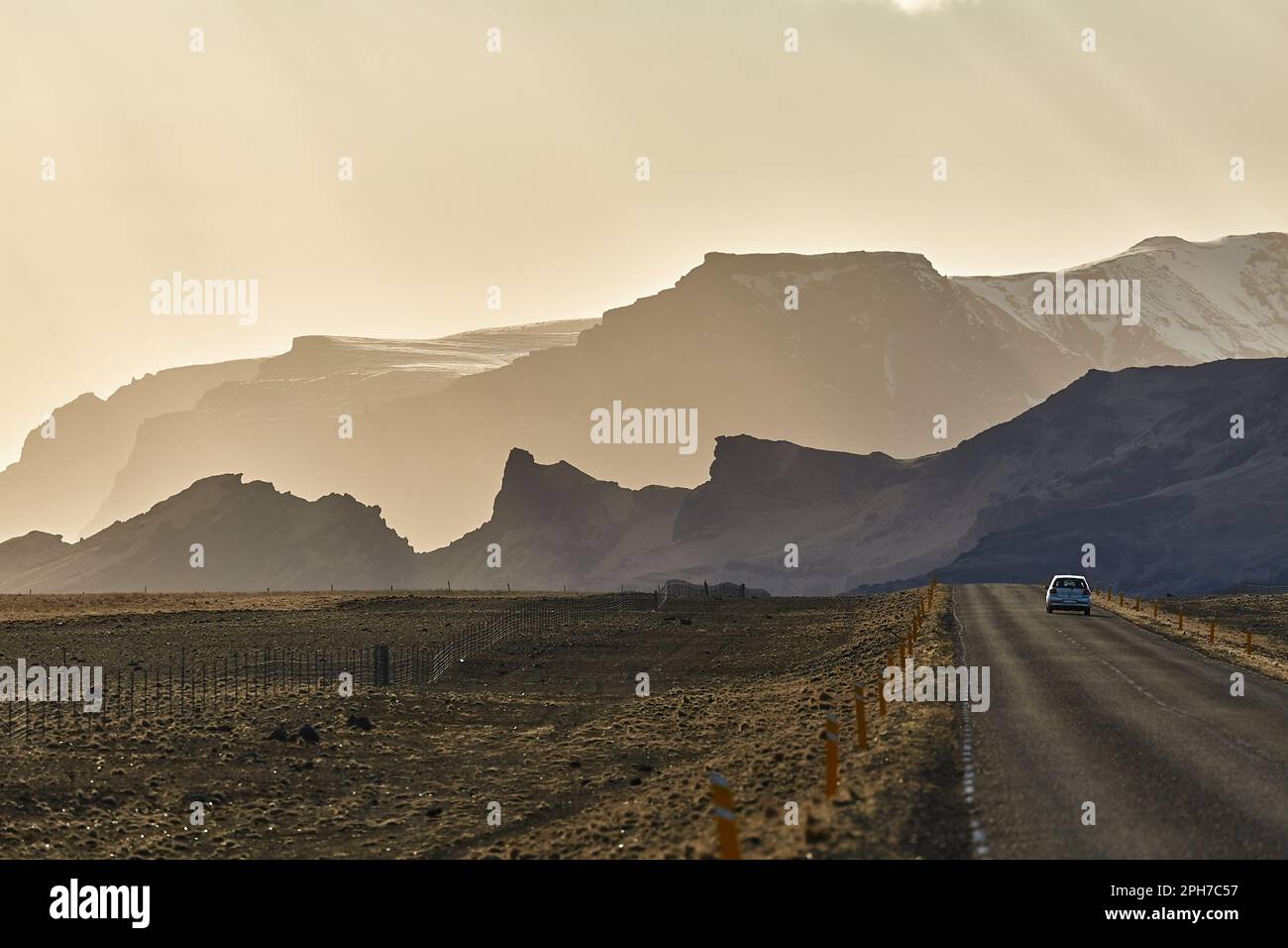 Landscape lines hi-res stock photography and images - Alamy