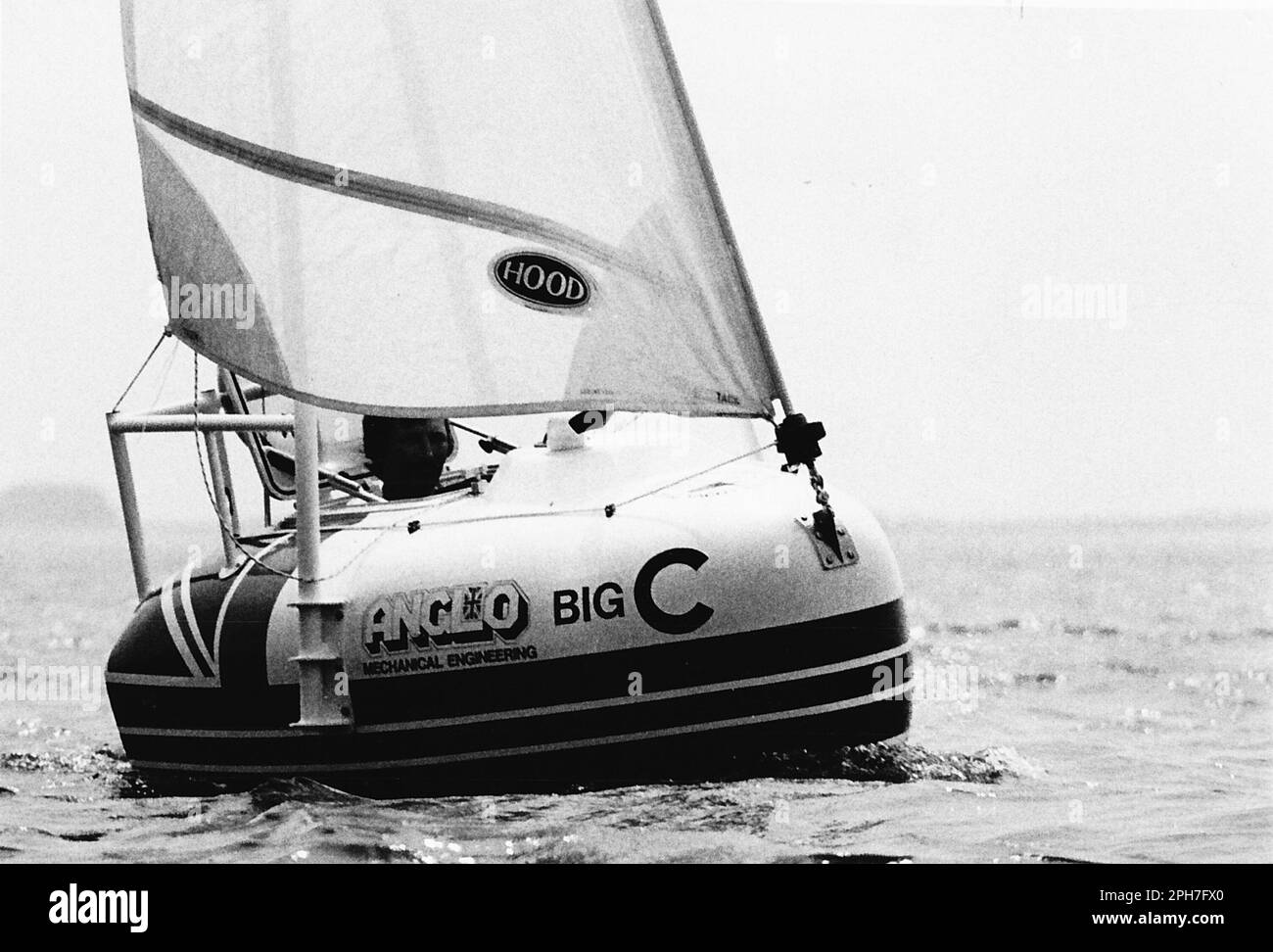 Solo yacht racing Black and White Stock Photos & Images - Alamy