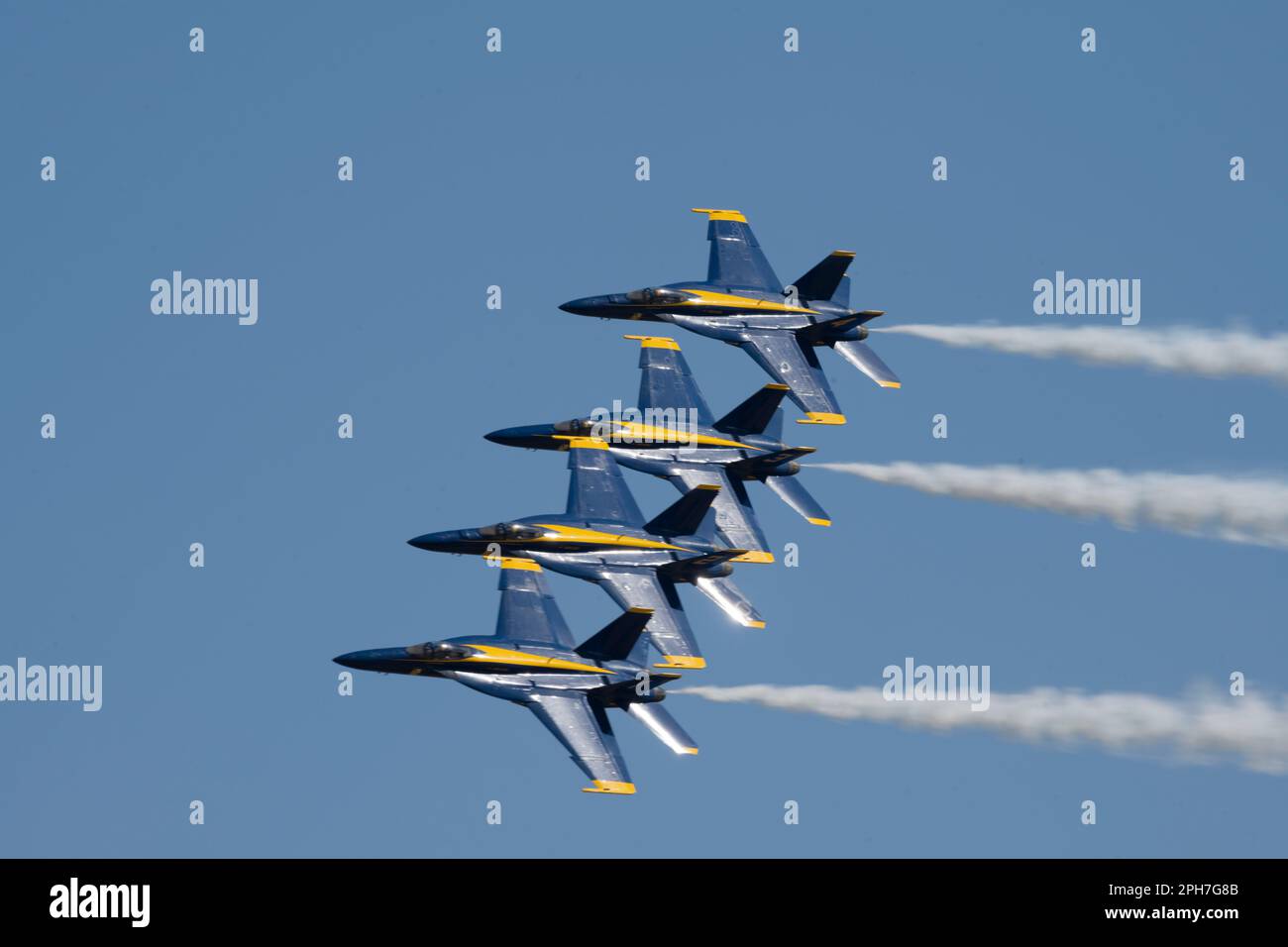 The U.S. Navy Blue Angels perform a Diamon Echelon Parade performance ...