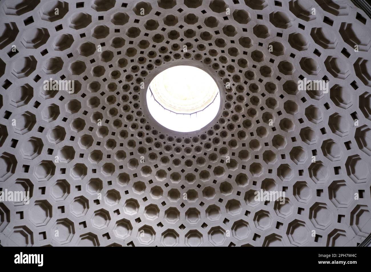 Oculus church hi-res stock photography and images - Alamy