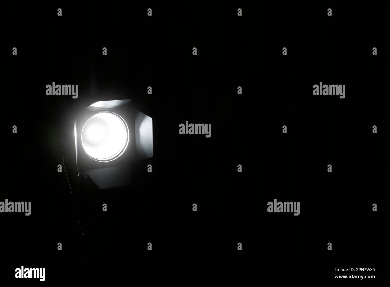 Stage single spotlight hi-res stock photography and images - Alamy