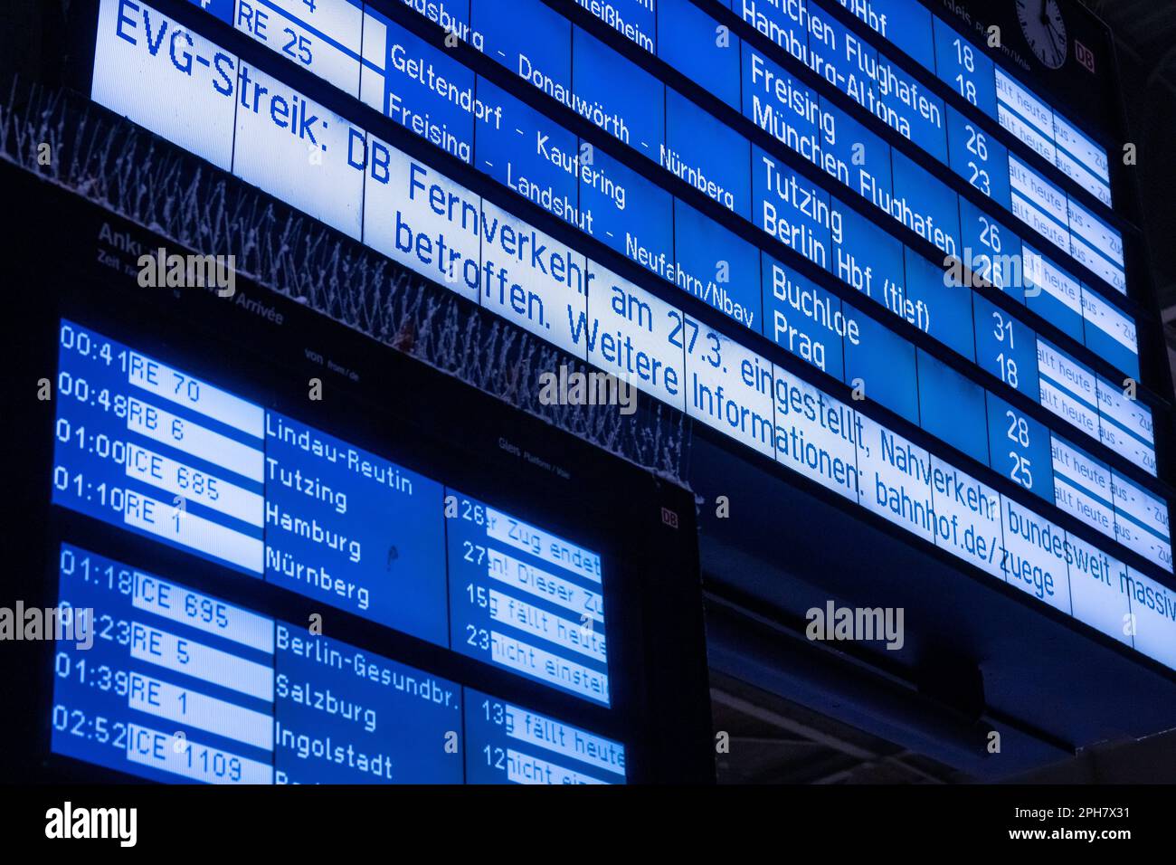 Munich, Germany. 27th Mar, 2023. "EVG strike: DB long-distance services ...