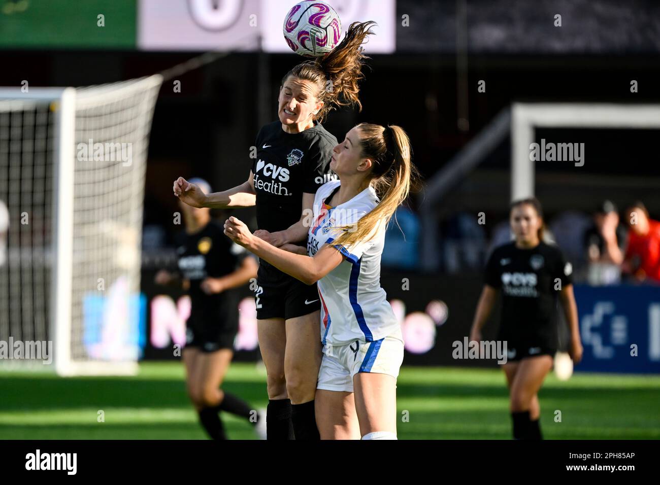 Washington Spirit midfielder Andi Sullivan heads the ball against OL ...