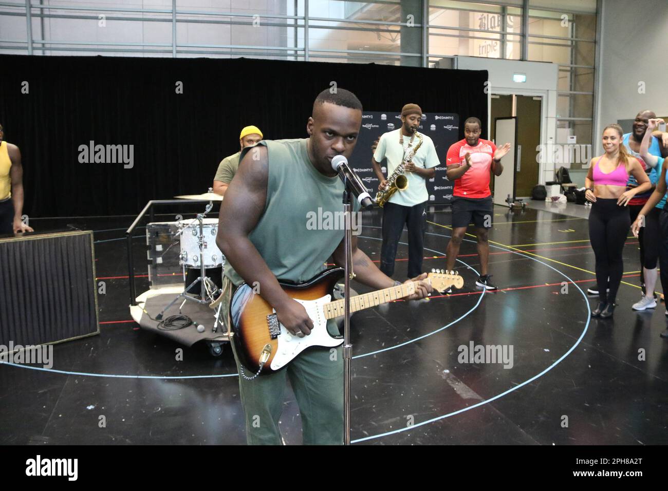 Tim omaji timomatic hi-res stock photography and images - Alamy
