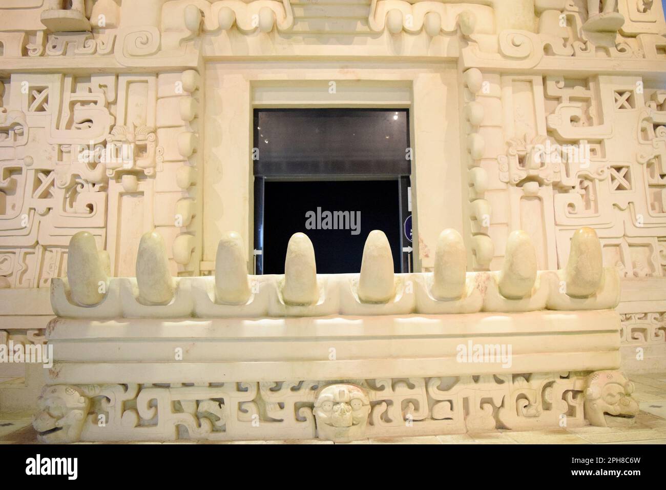 Figuras prehispanicas hi-res stock photography and images - Alamy