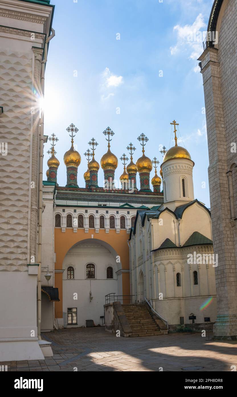 Golden domes of Upper Saviour Cathedral and Terem Churches at the Grand ...