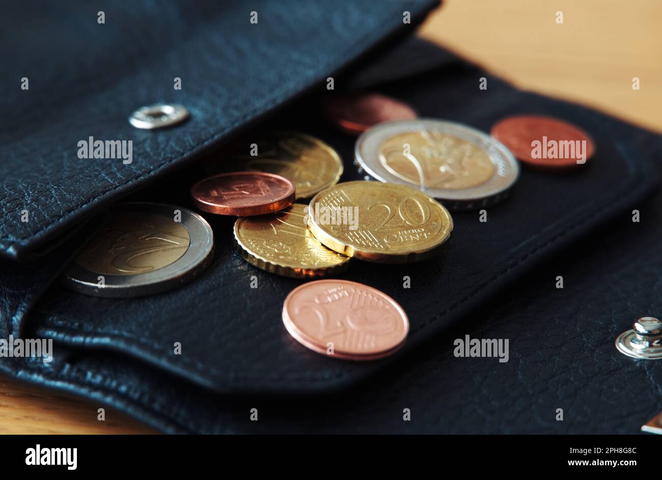 Black wallet table hi-res stock photography and images - Alamy