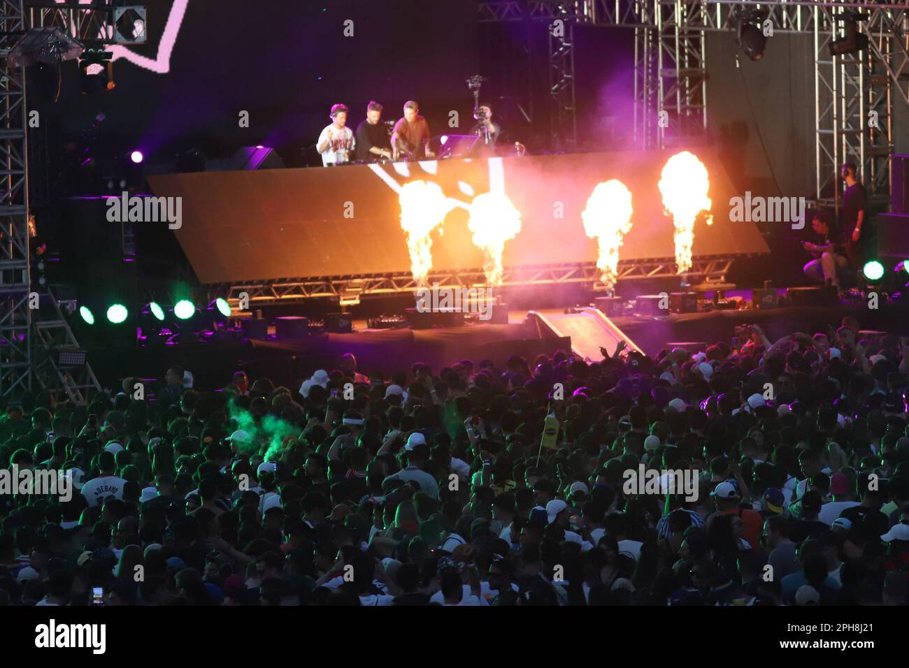 Sao Paulo, Sao Paulo, Brasil. 26th Mar, 2023. (INT) DJÃ¢â‚¬â„¢s Dubdogz ...