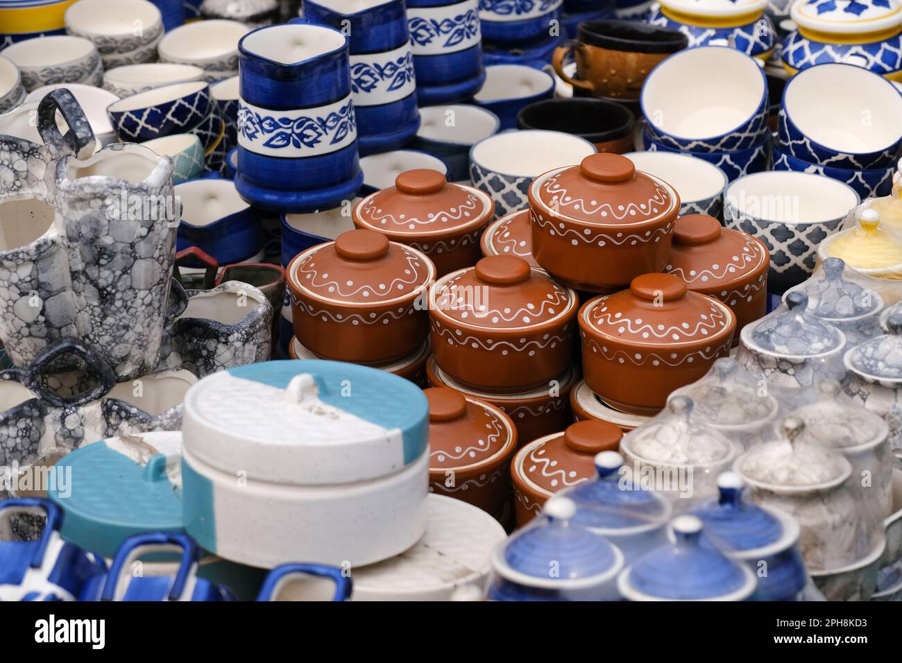 Supermarket ceramics products hi-res stock photography and images - Alamy