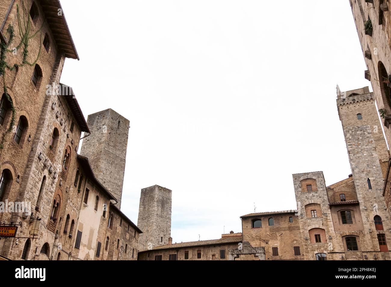 Picturesque view of Tuscany town's central square Stock Photo - Alamy