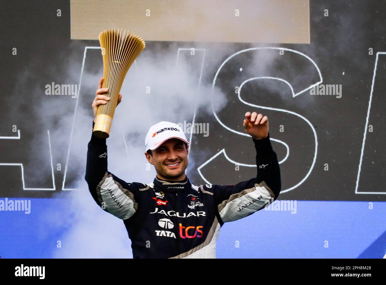 The winner Mitch EVANS (NZL), Jaguar TCS Racing, Jaguar I-Type 6 ...