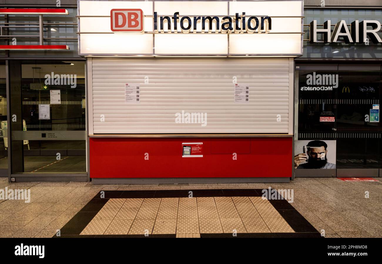 Duisburg, Germany. 27th Mar, 2023. The information of DB Deutsche Bahn ...