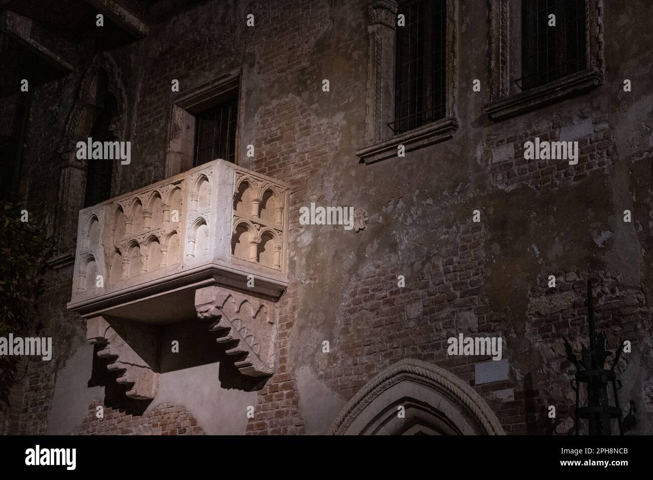 Romeo and Juliet's famous balcony at night Stock Photo - Alamy