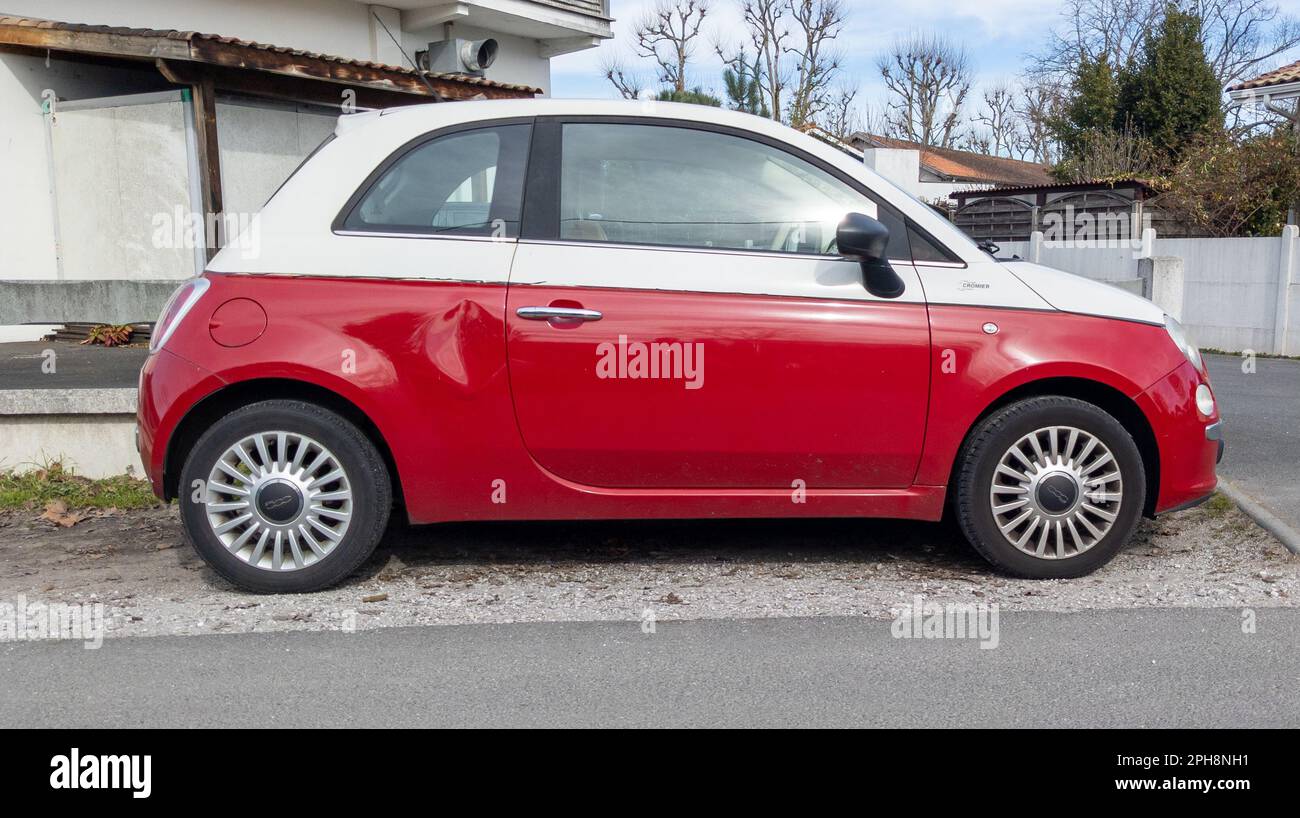 Fiat 500 old and new hi-res stock photography and images - Alamy