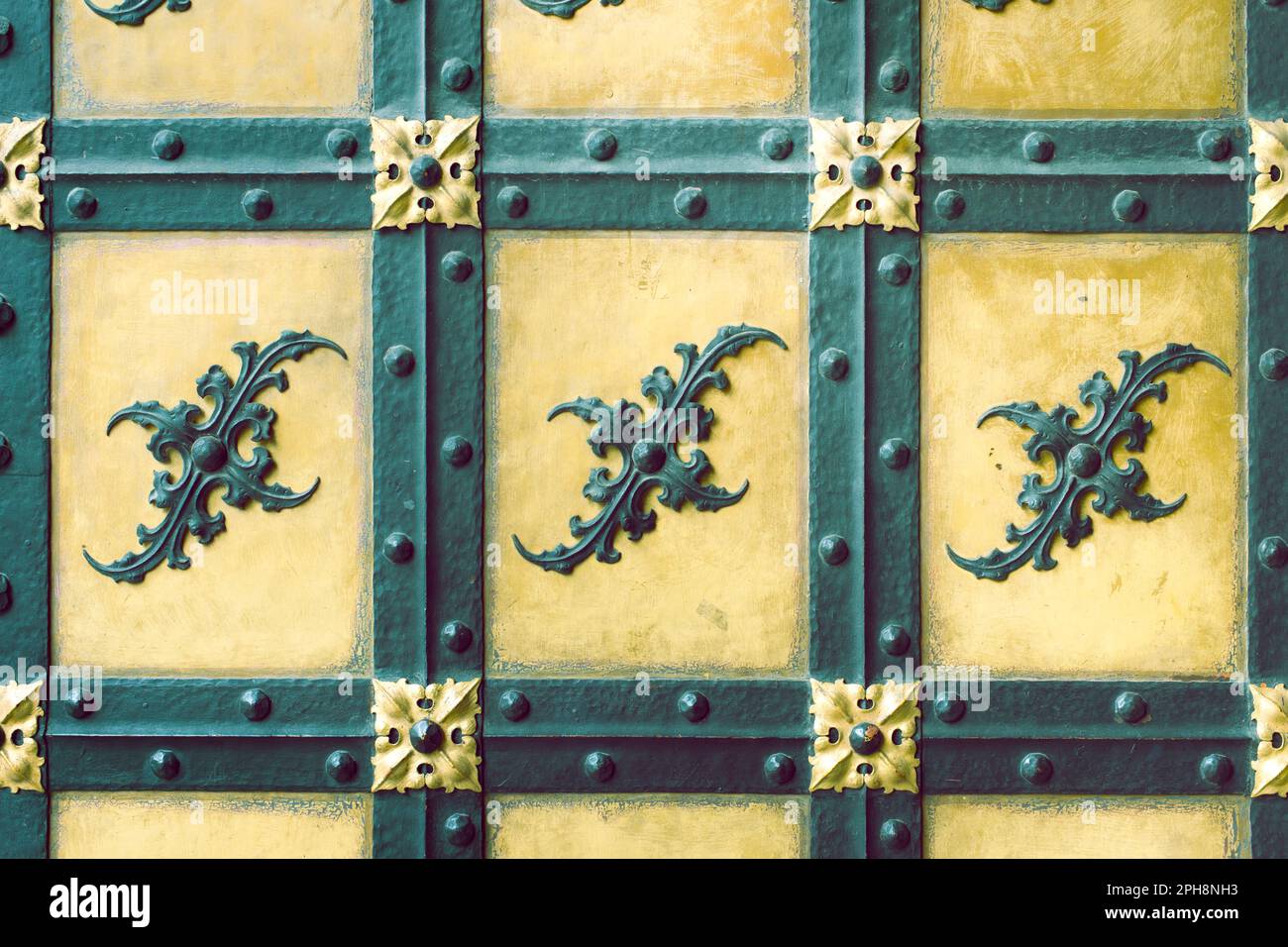detailed fragment of ancient door decoration of famous Neues Rathaus ...