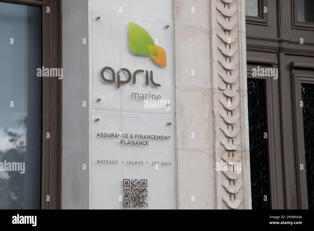 Reinsurance management consulting hi-res stock photography and images ...