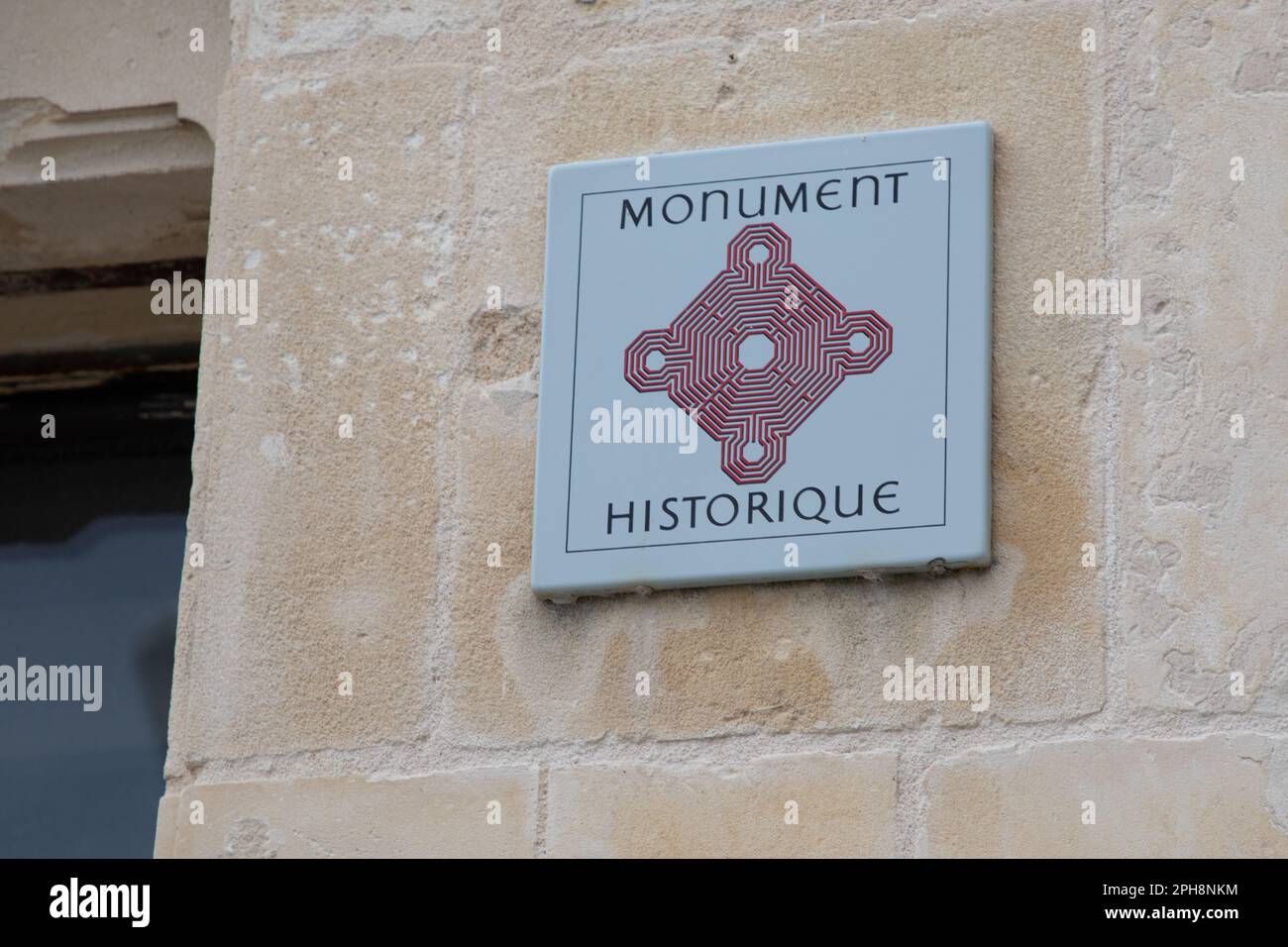 Bordeaux , Aquitaine France - 03 19 2023 : Monument historique logo ...