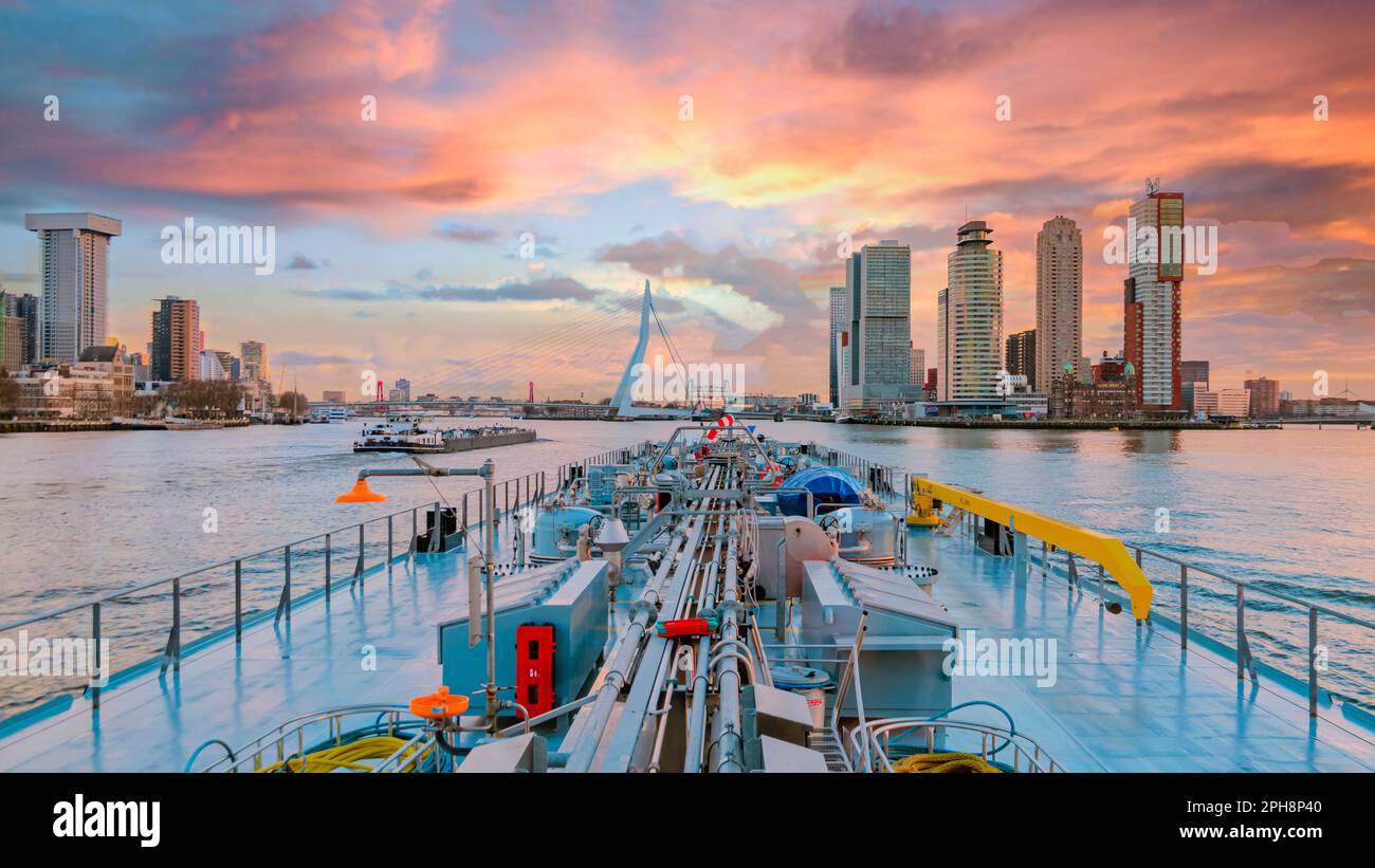 Binnenvaart, Translation Inlandshipping on the river Nieuwe Maas ...