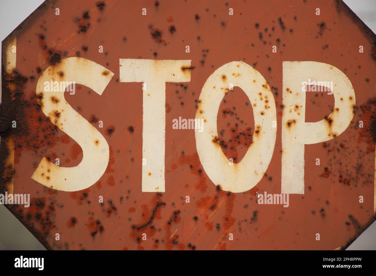 Stop sign old rusty hi-res stock photography and images - Alamy