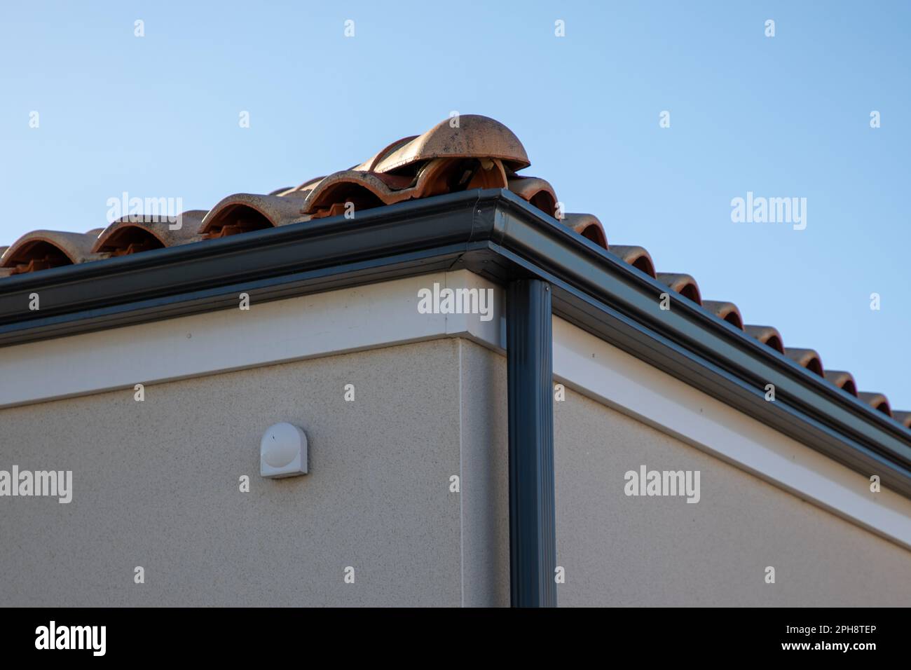 House gutters modern rain grey modern aluminum gutter waterproofing ...