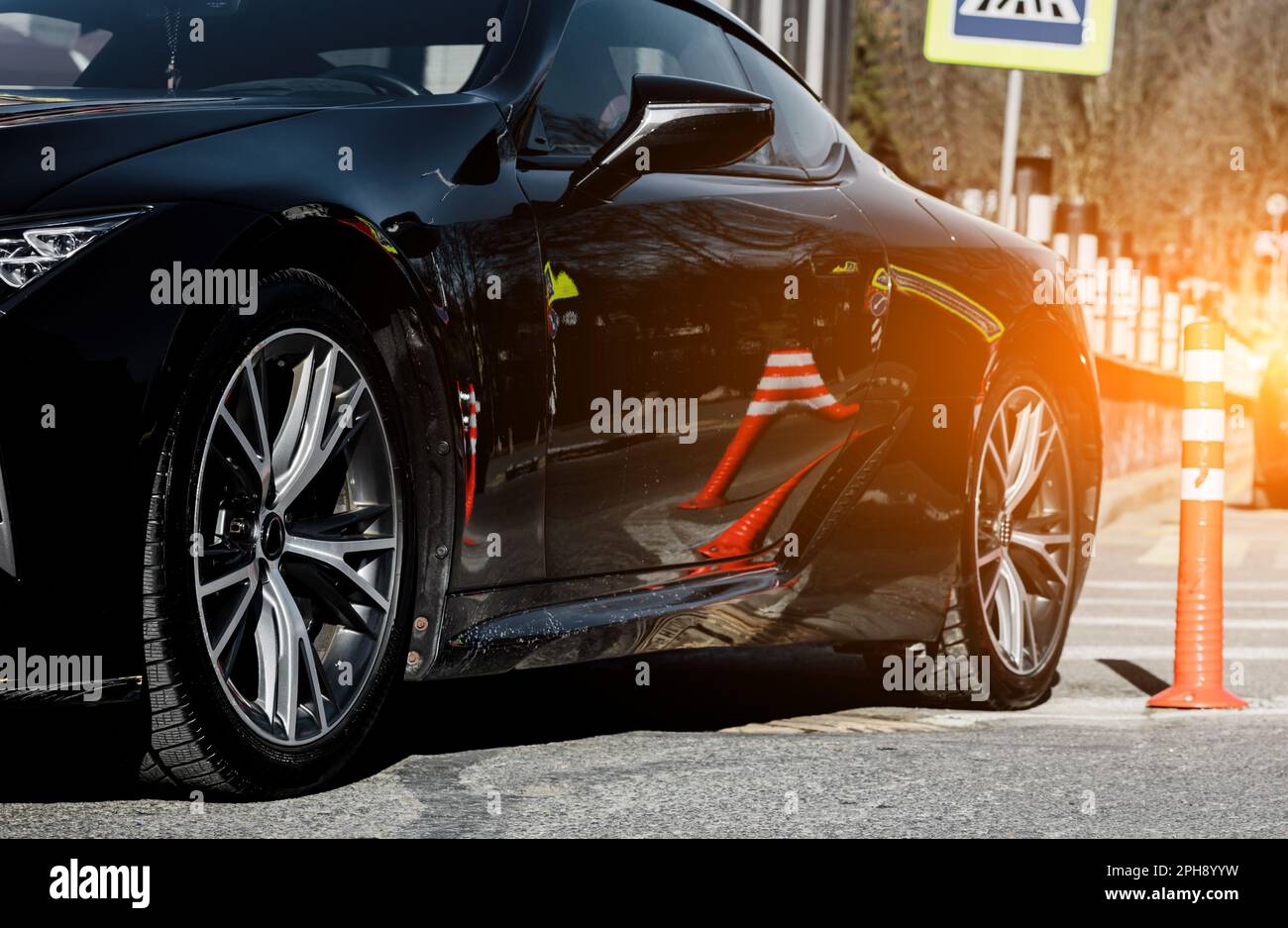 Prestigious vehicle hi-res stock photography and images - Alamy