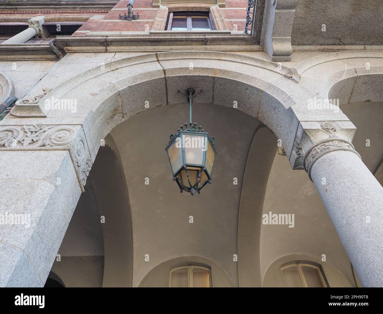 ancient stone column capital and arch architectural detail Stock Photo ...