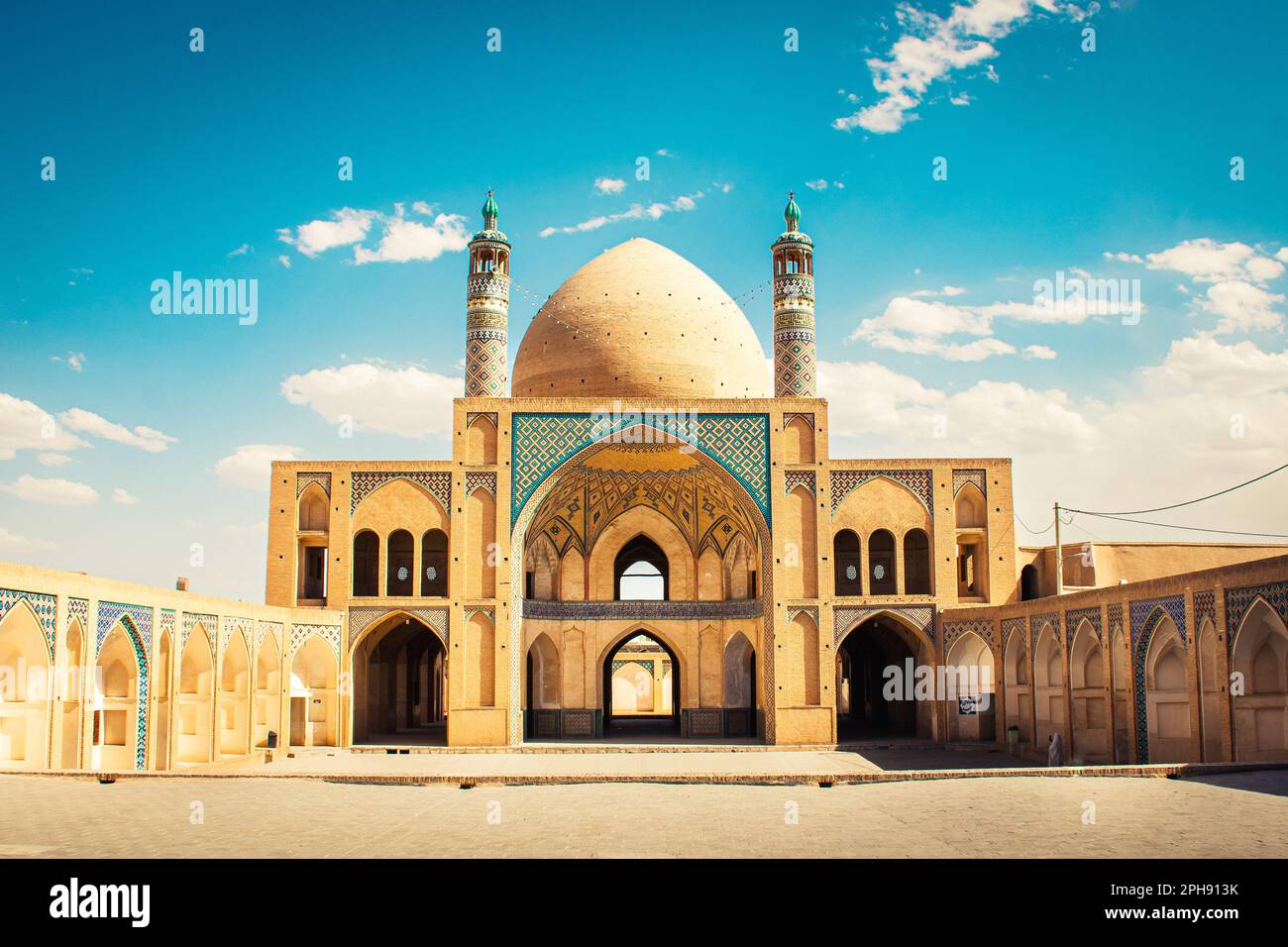 Old holy ancient historic historical mosque islamic building buildings ...